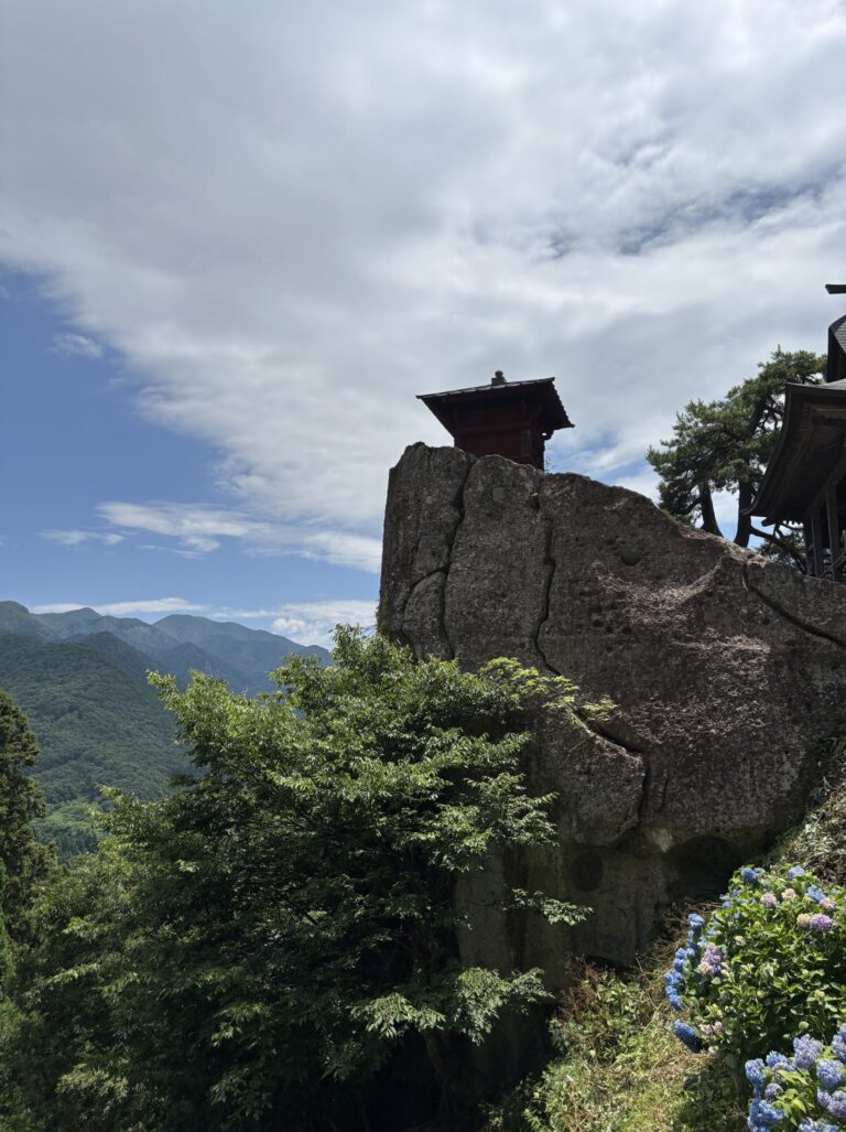 【2025年最新】仙台から電車で行く山寺｜所要時間・周辺グルメ情報も【デートスポット】 | 東北お出かけ・デートブログ